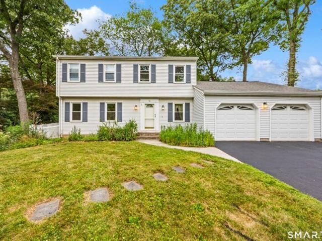 Colonial Ct, Cheshire, Home For Sale