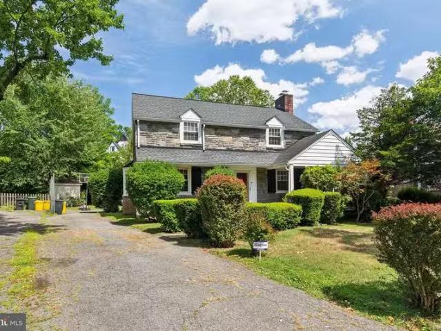 Colonial, Detached WYNNEWOOD, PA 119 Crosshill Rd