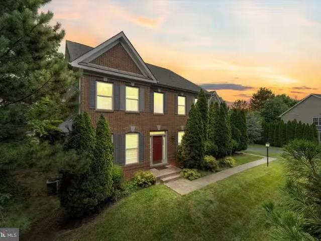 Colonial, Detached HERNDON, VA 905 Royal Elm Ct