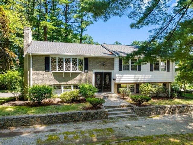 Colonial Dr, Reading, Home For Sale