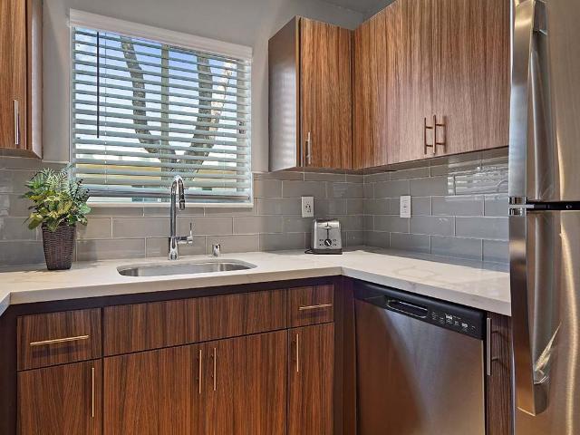 Colonial Garden Apartments 2 Bedroom Apartment for Rent at 460 N Humboldt St, San Mateo, CA 94401 North Central