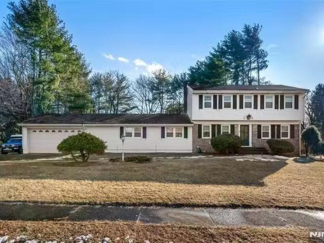 colonial, House Old Tappan, NJ 141 Sunset Ln