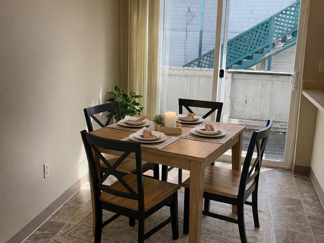 Colonial Manor 2 Bedroom Apartment for Rent at Colonial Manor, Yakima, WA 98902