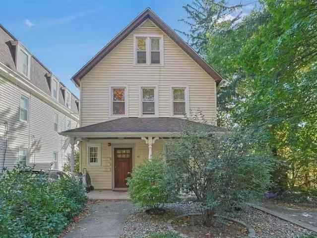 Colonial, Multi Family Bronxville, NY 168 Parkview Ave #2