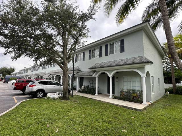 Colonial Palms 3 Bedroom Apartment for Rent at 1193 Colonial Palms Way, Palm Springs, FL 33406