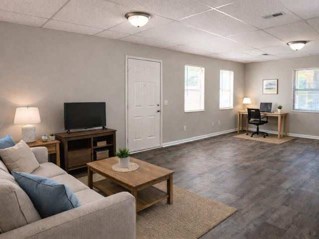 Colonial Park Apartments 1 Bedroom Apartment for Rent at 255 E 9th North St, Summerville, SC 29483