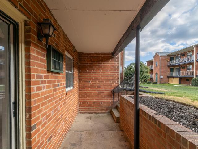 Colonial Point Apartments 1 Bedroom Apartment for Rent at 2555 Old Trevose Rd, Trevose, PA 19053