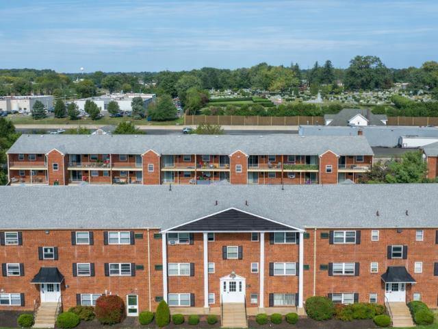 Colonial Point Apartments 2 Bedroom Apartment for Rent at 2555 Old Trevose Rd, Trevose, PA 19053