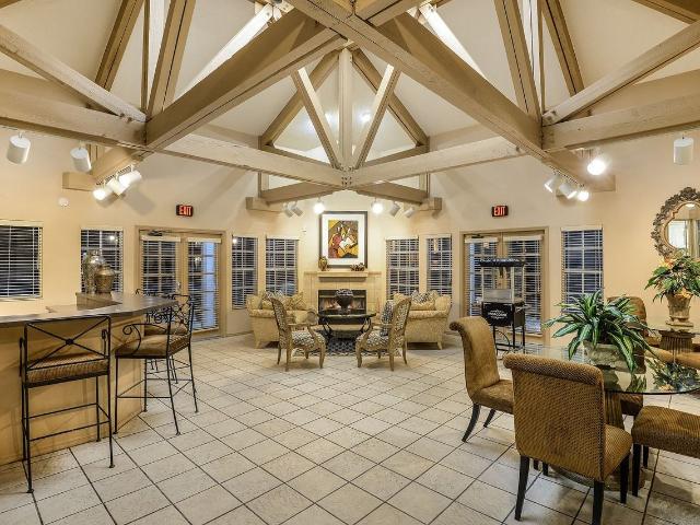 Colonial Pointe 1 Bedroom Apartment for Rent at 2300 Econ Cir, Orlando, FL 32817