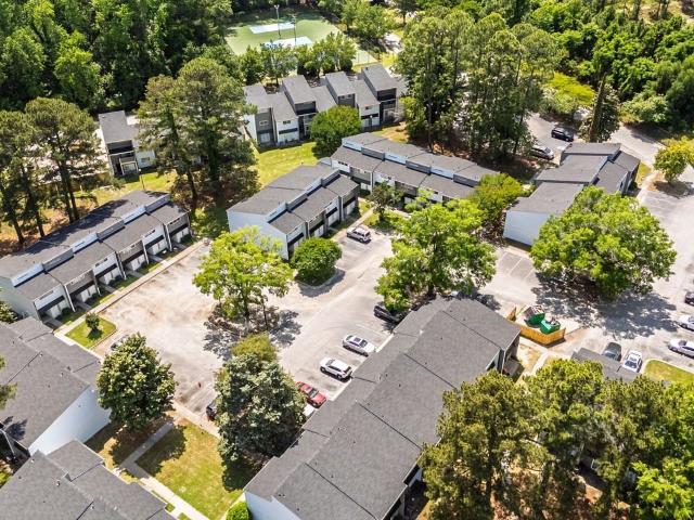 Colonial Pointe Apartments 2 Bedroom Apartment for Rent at 7648 Garners Ferry Rd, Columbia, SC 29209