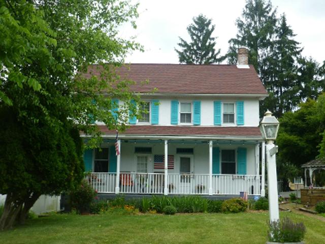 Colonial Rd