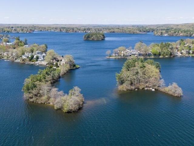 Colonial Rd, Webster, Home For Sale