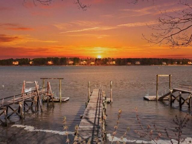 Colony Cove Rd, Durham, Home For Sale