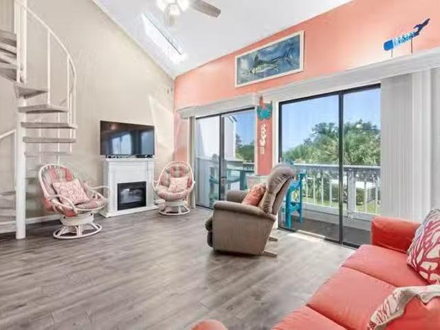 Colony Drive