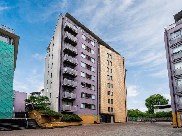 Colorado Building, Greenwich, London. Studio to rent £1,950 pcm £450 pw
