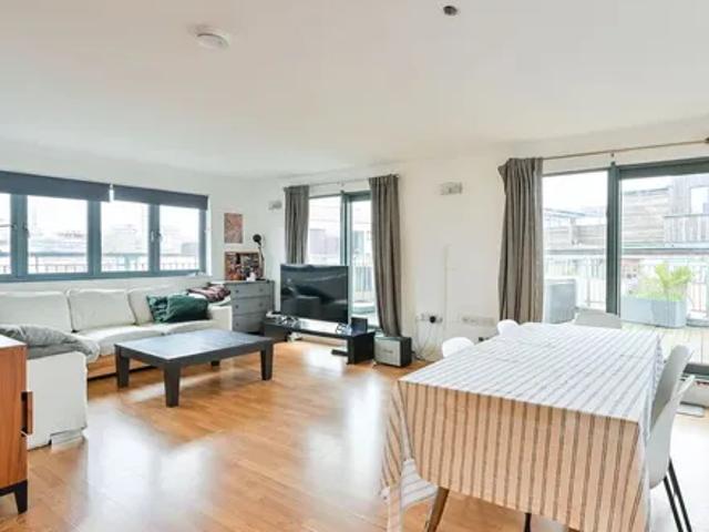 Colour House, 7 Bell Yard Mews, London, SE1 3HA, United Kingdom | 3 bed apartment for rent #166490997 | Rentberry