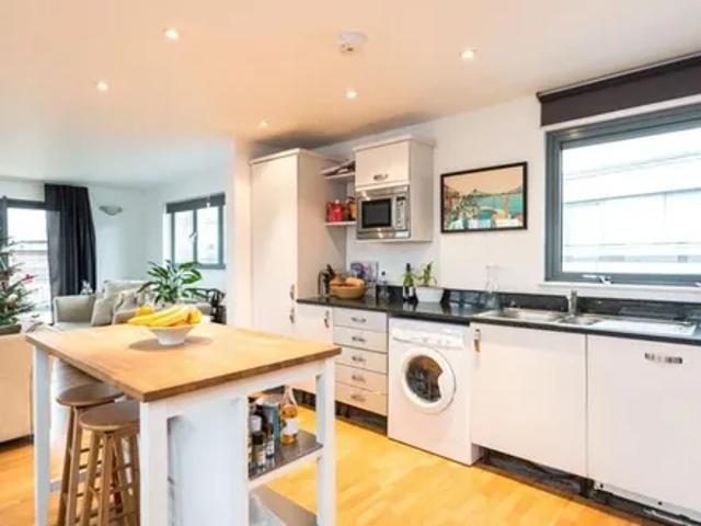 Colour House, 7 Bell Yard Mews, London, SE1 3HA, United Kingdom | 3 bed apartment for rent #166491966 | Rentberry