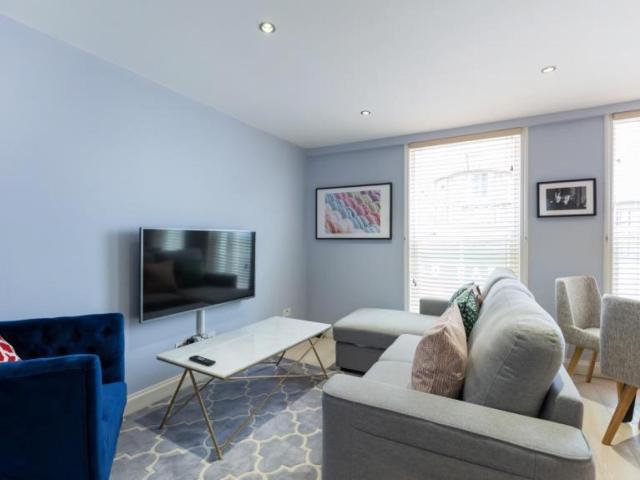 Colourful 1 bedroom apartment in Covent Garden Has an Apartment