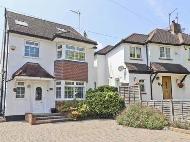 Copthall Road West, Ickenham, 4 Bedroom Detached