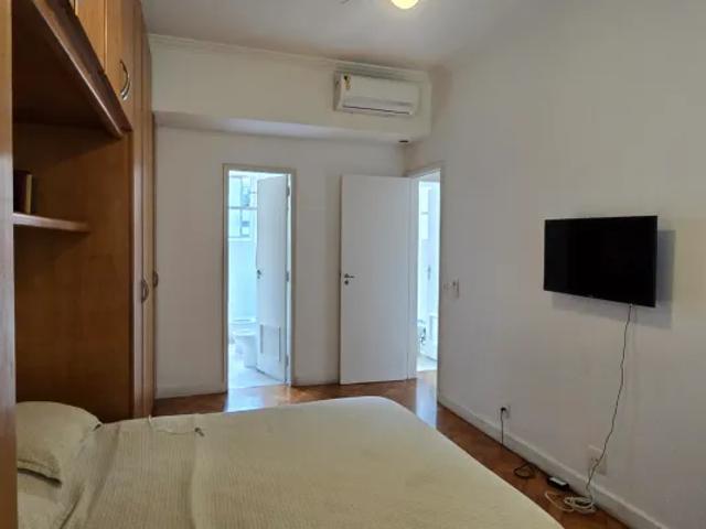 Copacabana. Apartamento para Venda com Salão, 4 Quartos, Sendo 1 Suíte e 1 Vaga de Garagem