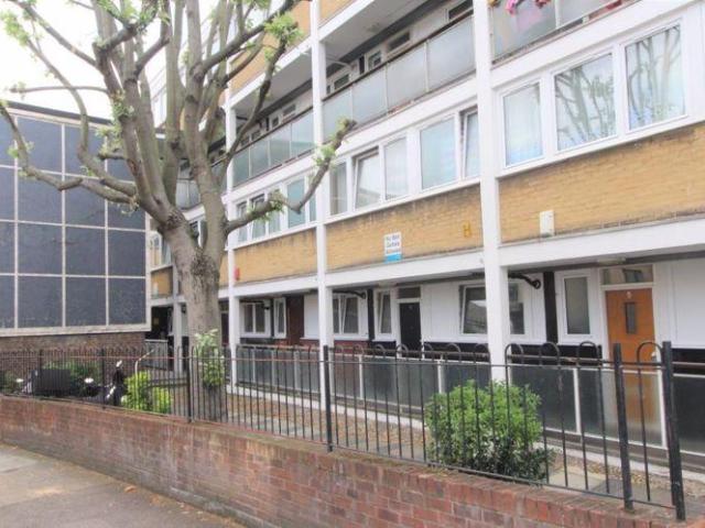 Cope Street, London SE16 3 bed property to rent £2,799 pcm £646 pw