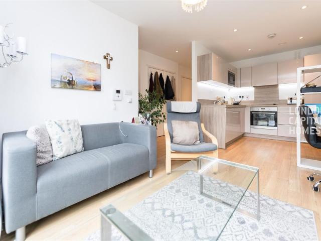Copenhagen Court, Pell Street, London SE8, 1 bed flat to rent, £2,000 pcm | PrimeLocation