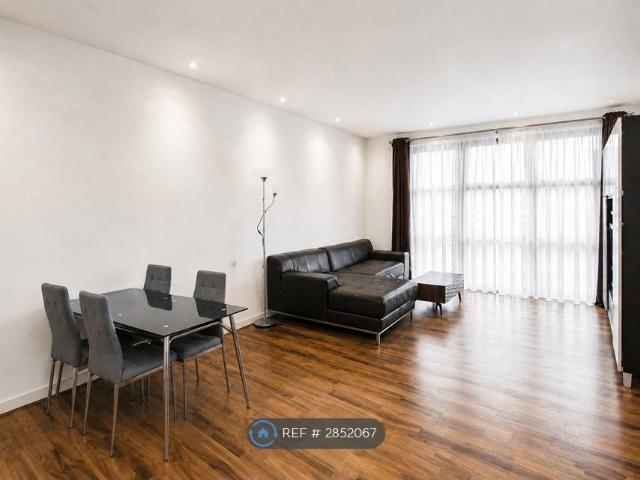 Copenhagen Place, London E14, 2 bed flat to rent, £2,200 pcm | PrimeLocation
