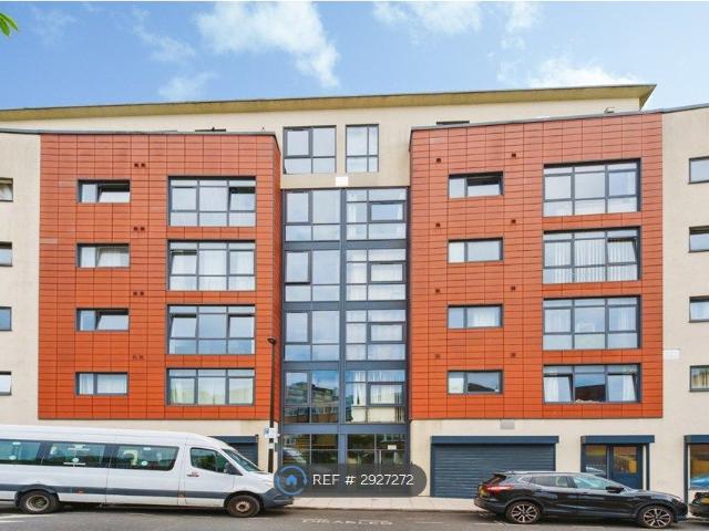 Copenhagen Place, London E14, 2 bed flat to rent, £2,150 pcm | PrimeLocation