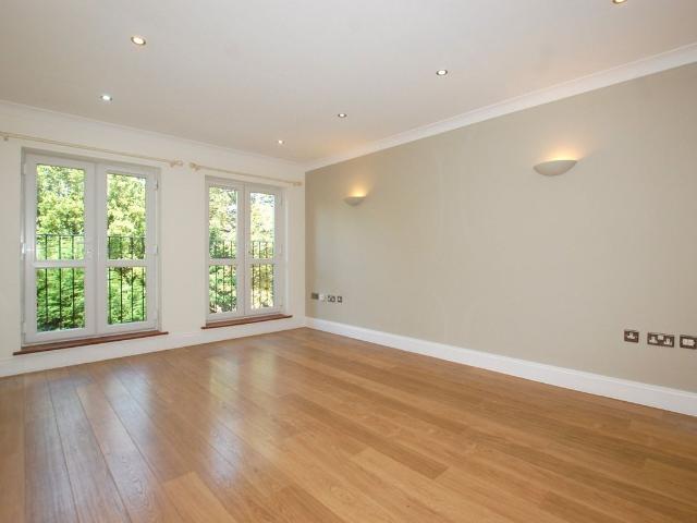 Copers Cope Road, Beckenham BR3, 2 bed flat to rent, £1,800 pcm | PrimeLocation