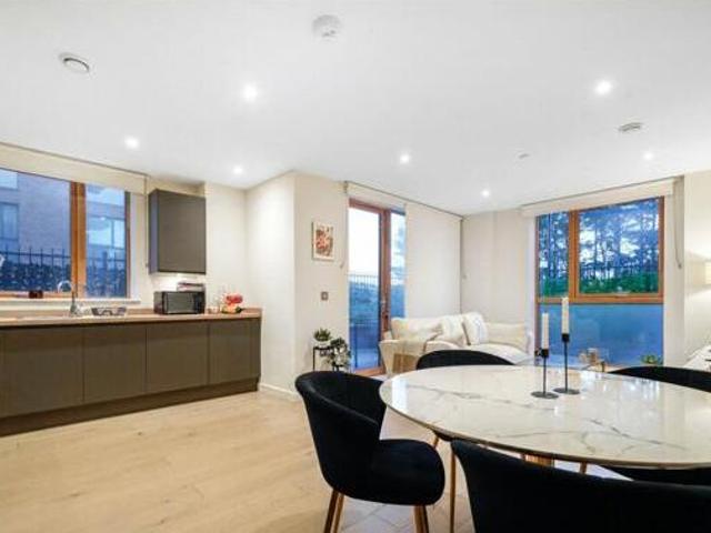 Copley Close, London, 2 Bedroom Apartment