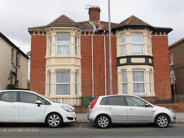 Copnor Road, Copnor, Portsmouth, Hampshire PO3, 2 bed flat to rent, £1,150 pcm | PrimeLocation