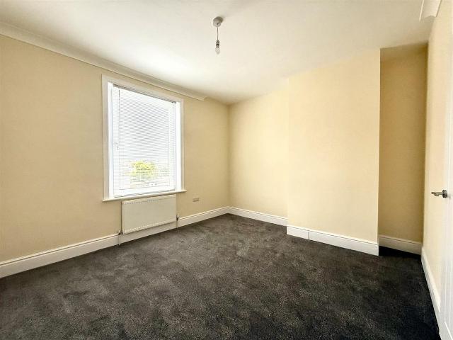 Copnor Road, Portsmouth PO3, 2 bed flat to rent, £1,150 pcm | PrimeLocation