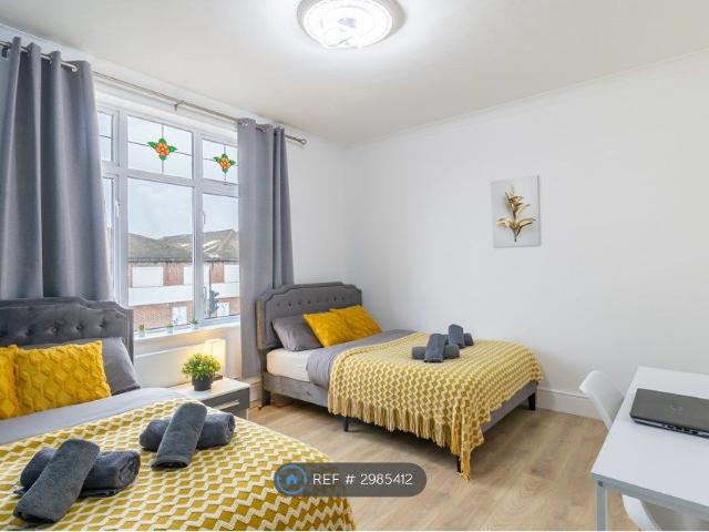 Copnor Road, Portsmouth PO3, 2 bed flat to rent, £1,250 pcm | PrimeLocation