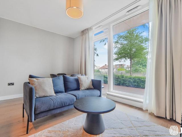 Copperworks Wharf, London E15, 1 bed flat to rent, £2,100 pcm | PrimeLocation