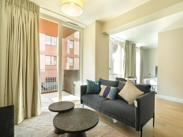 Copperworks Wharf Sugar House Island E15 Studio to rent £1,900 pcm £438 pw