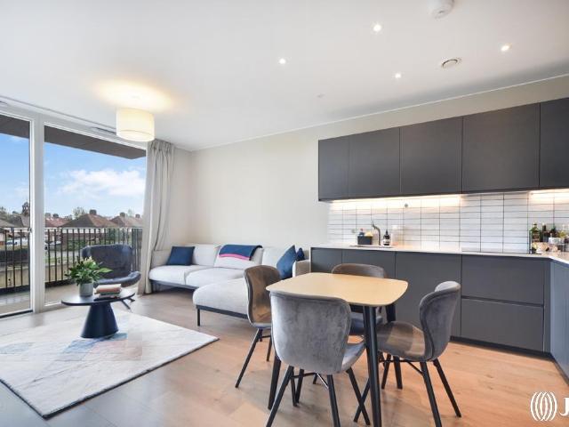 Copperworks Wharf Sugar House Island E15 1 bed flat to rent £2,100 pcm £485 pw