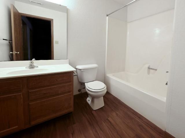 Copper Creek Apartments 2 Bedroom Apartment for Rent at 1502 N Washington St, Farmington, MO 63640
