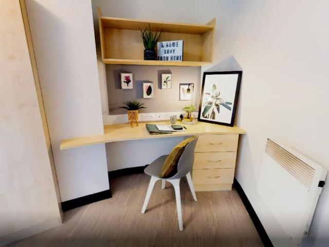 Copper En Suite