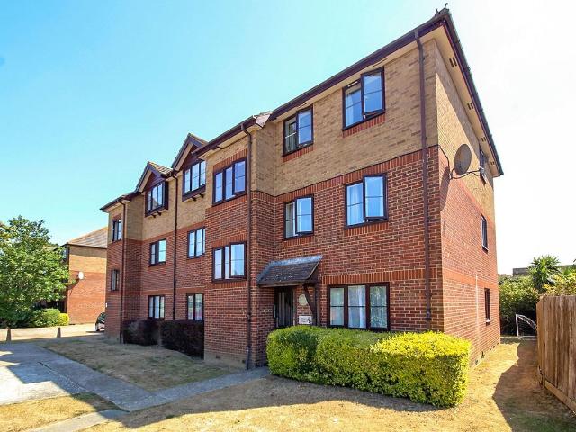 Copper Hall Close, Rustington BN16, 1 bed flat to rent, £950 pcm | PrimeLocation