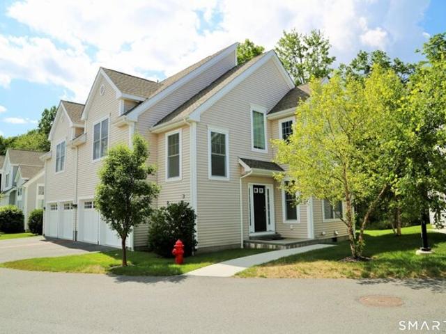 Copper Square Dr Unit,bethel, Home For Sale