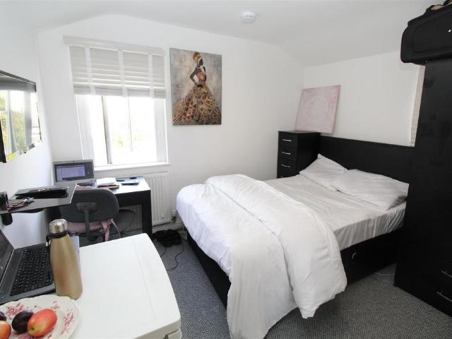 Copper Street, Cardiff CF24 5 bed house to rent £3,075 pcm £710 pw