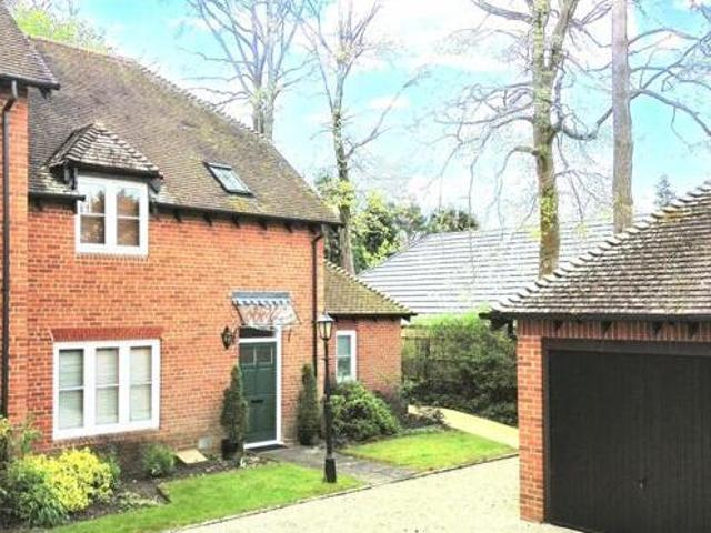 Copperbeech Place, Newbury, 3 Bedroom End