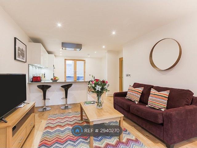Copperbox Apartments, London SE1, 2 bed flat to rent, £2,700 pcm | PrimeLocation