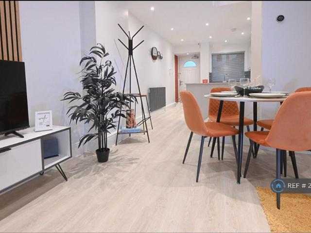 Copperfield Drive, London, N15 2 bed maisonette to rent £3,100 pcm £715 pw
