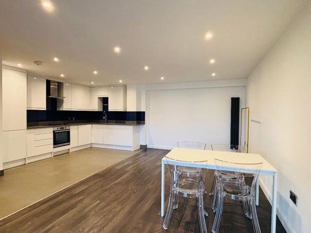 Copperfield Road, London E3, 2 bed flat to rent, £2,550 pcm | PrimeLocation