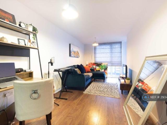 Coppermill Heights, London, N17 1 bed flat to rent £1,800 pcm £415 pw