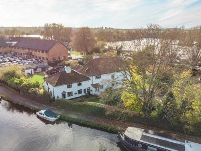 Coppermill Lane, Harefield, 2 Bedroom Terraced