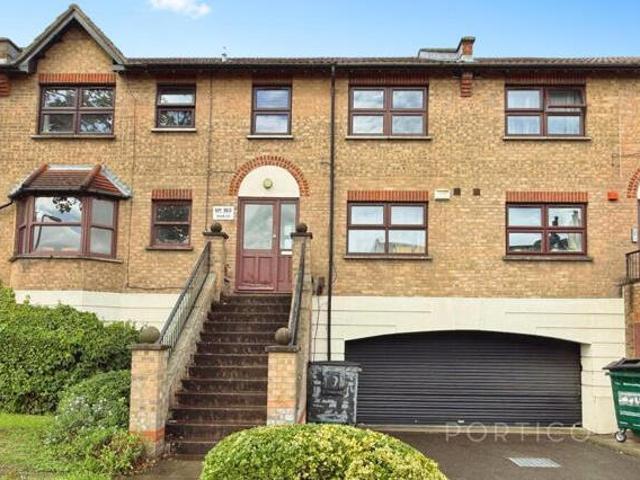 Coppermill Lane, London, 1 Bedroom Flat