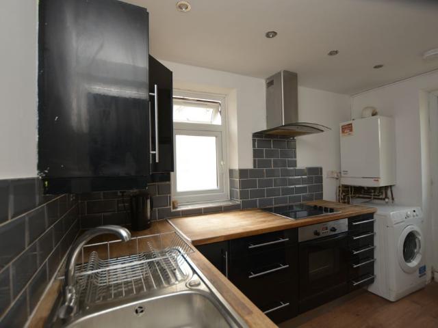 Coppermill Road, Staines Upon Thames TW19, Studio to rent, £1,250 pcm | PrimeLocation
