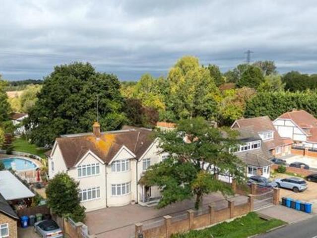 Coppermill Road, Wraysbury, 7 Bedroom Detached